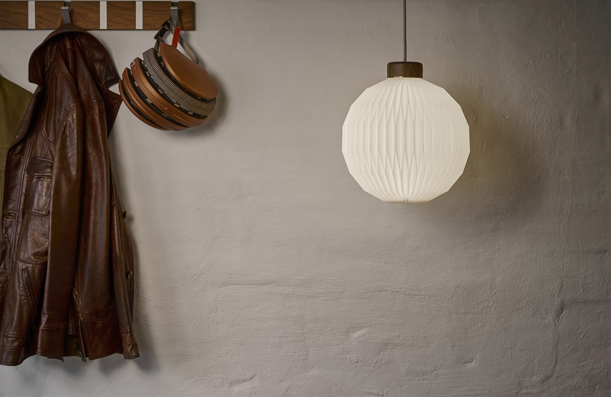 3シリーズで新色スモークドオーク 登場！ ｜ News | LE KLINT